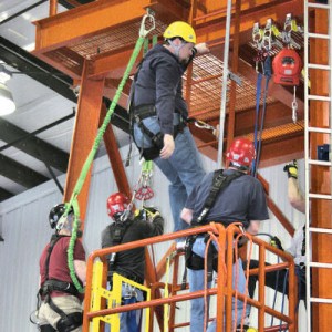 Fall Protection Training Program For OSHA Compliance in Construction ...
